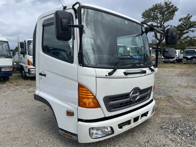 4t 日野 コンプリートキャビン H21年 BKG-レンジャー 白/標準幅/ロールーフ/3ペダル/バンパーセット【ストックNo.4-36401】| 中古トラックの栗山自動車工業