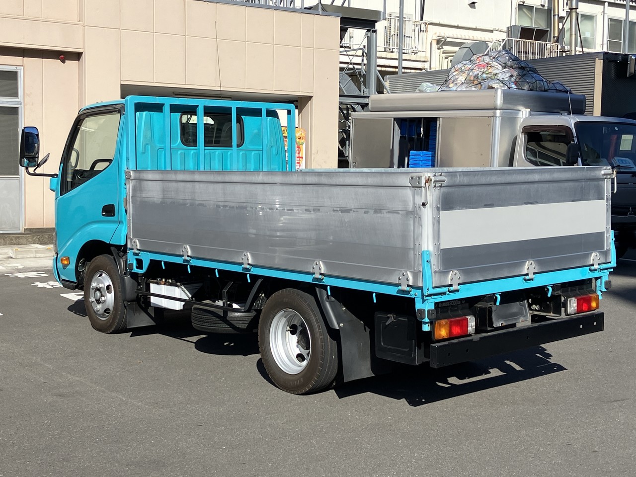中古 日野 平ボディー 2トン(小型) H28年【ストックNo.5-77427】 | 中古トラック販売/買取/レンタルの栗山自動車グループ